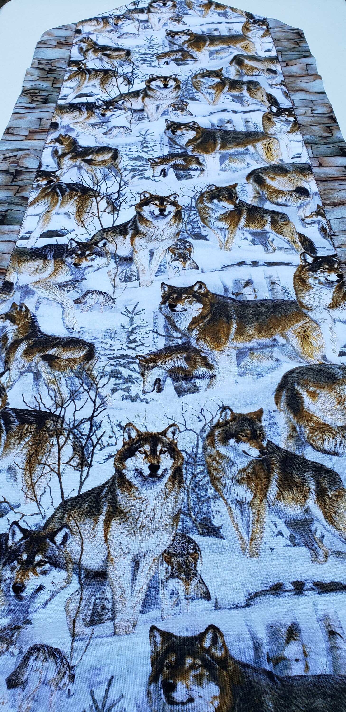 Wolf Table Runner, Dining Table Runner, Buffet Runner, Kitchen Table ...