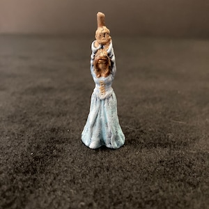 Bound Captive / Painted 28mm Miniature Scatter Terrain for Dungeons and ...