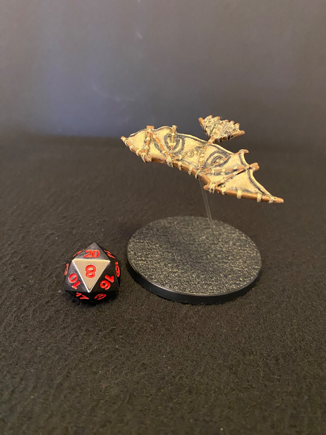 Custom Glider Flying Marker / Painted 28mm Miniature for Dungeons and ...