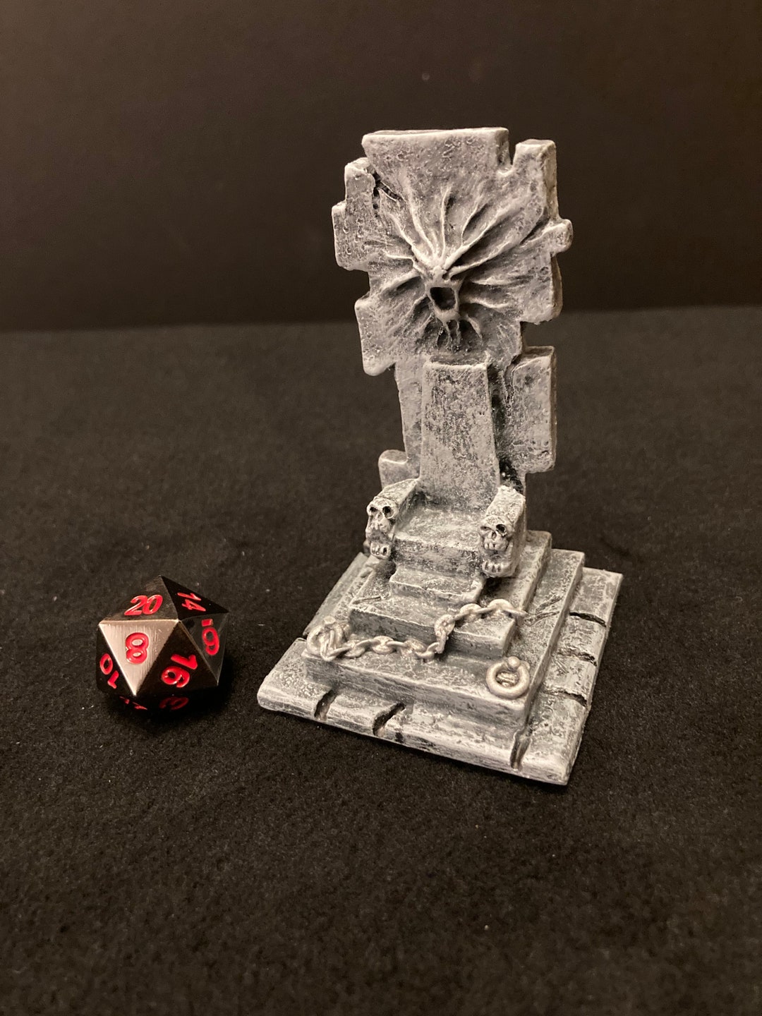 Evil Throne / Painted 28mm Miniature Scatter Terrain for Dungeons and ...