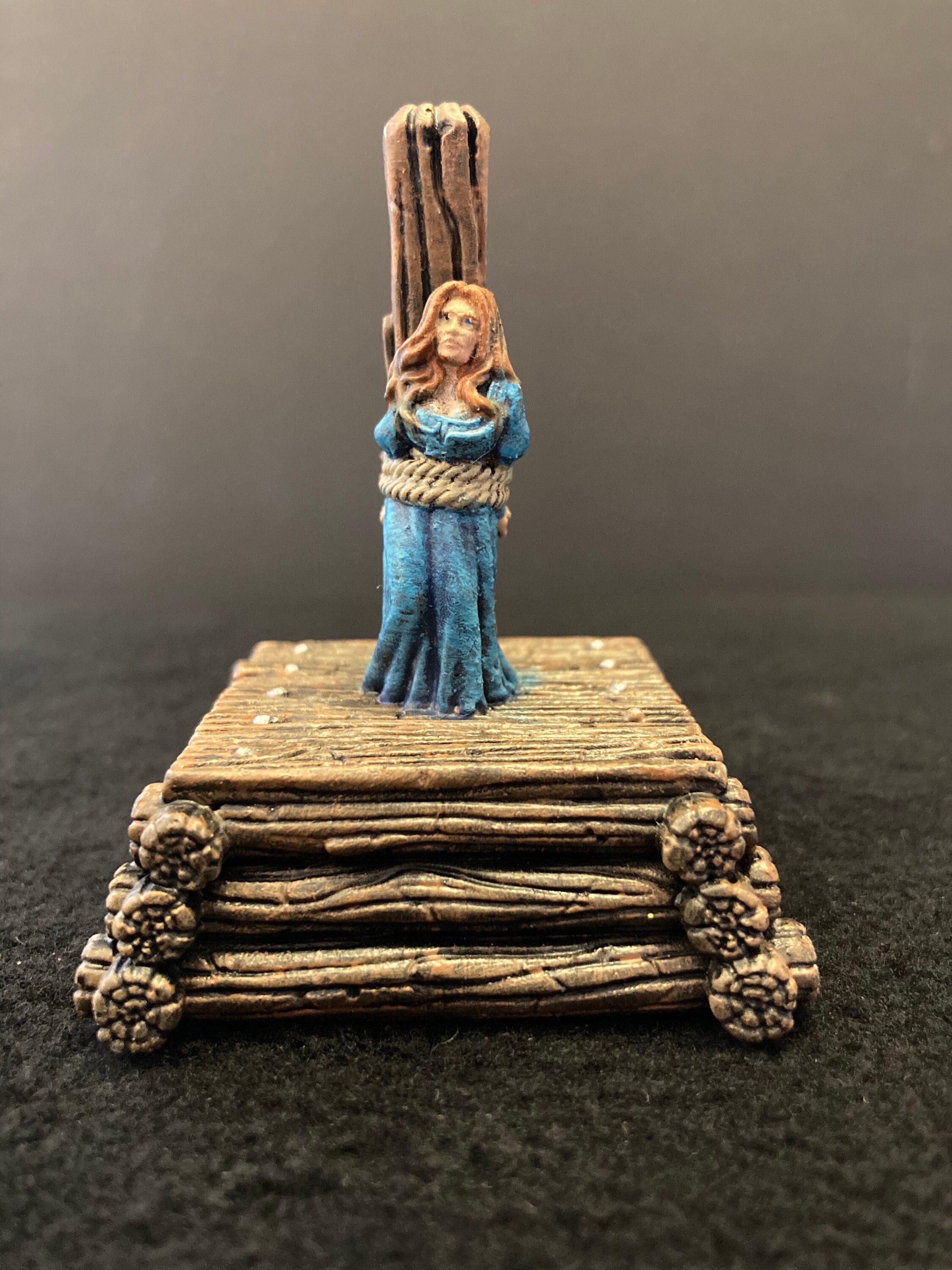Stake With Witch by Vae Victis / Painted 28mm Miniature - Etsy