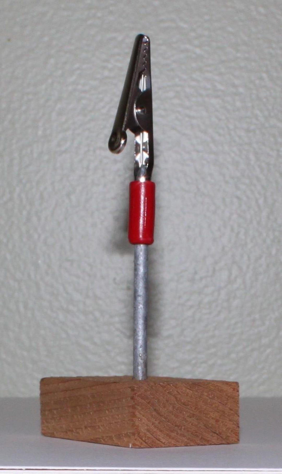 Handmade Standing Memo :) Holder - Red Clip With Cedar Base - Etsy