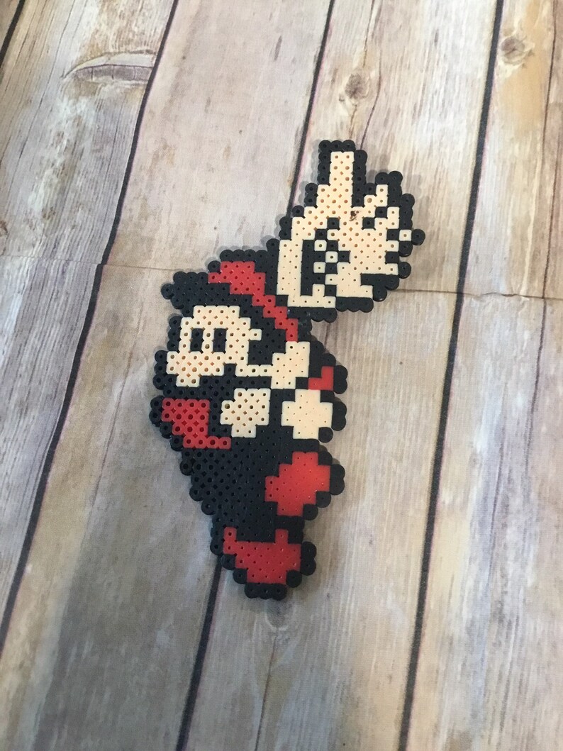 Skidding Wing Mario estilo Super Mario Bros. 3 Diseño de cuentas Perler ...