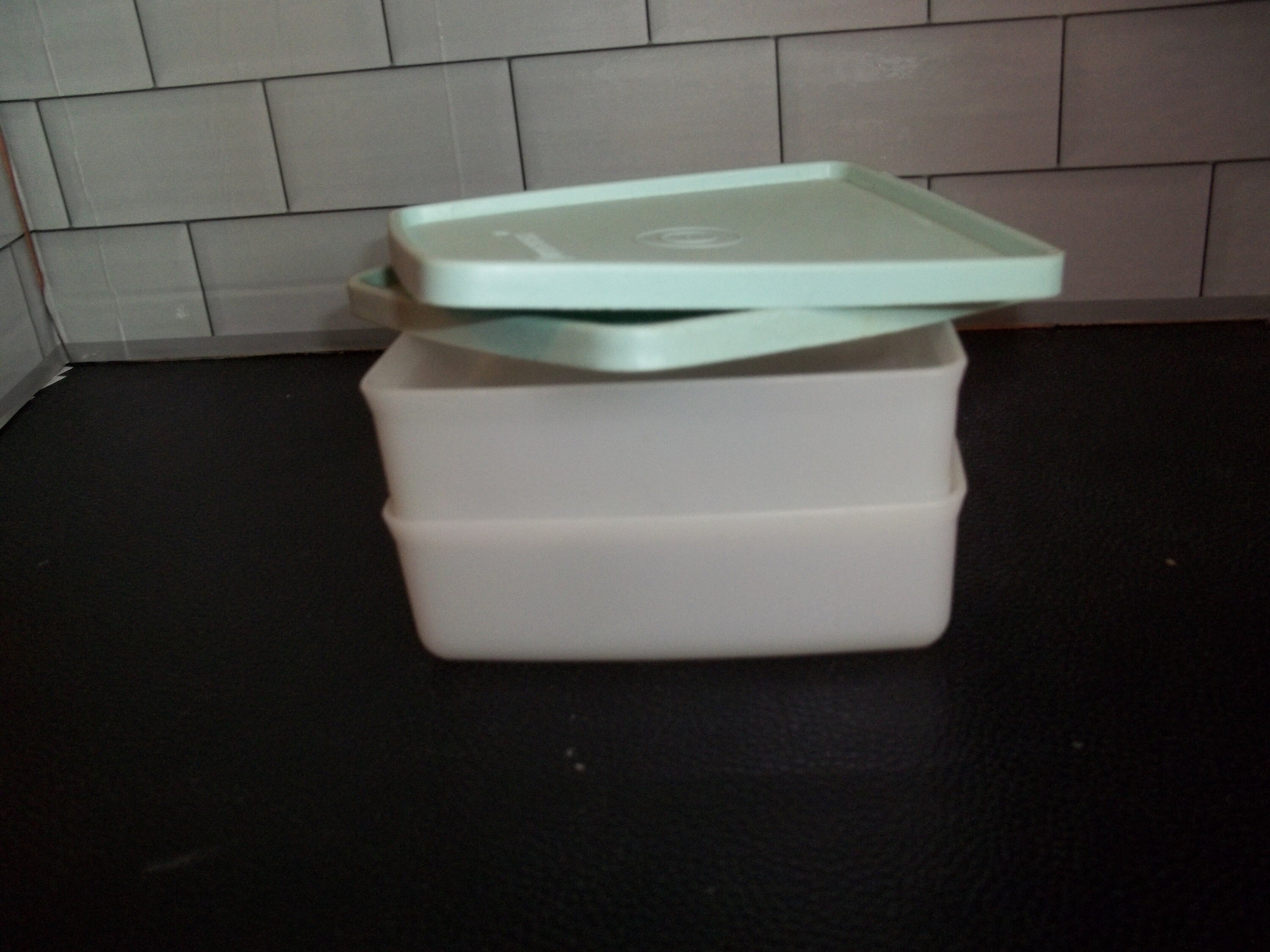Lunch Sandwich Keeper Tupperware Sheer Container Mint Lid Square #670 ...