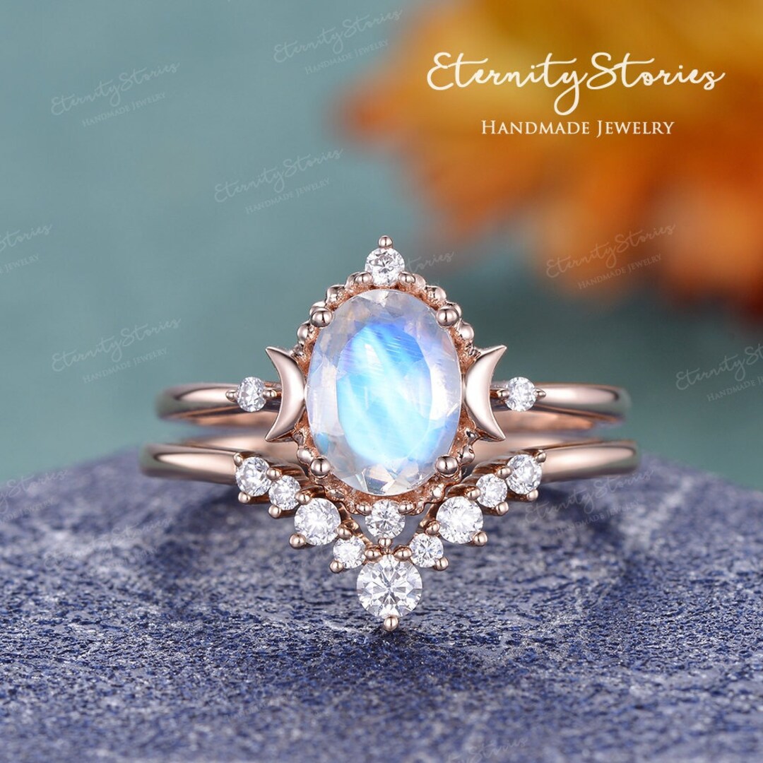 Vintage Celestial Moon Ring Oval Cut Moonstone Engagement Ring Set ...