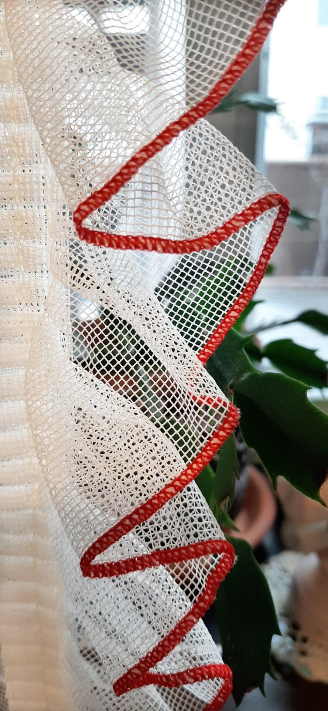 Vintage Curtains 1940's - 1950's Net Curtains With Red Trim 2 Panel ...