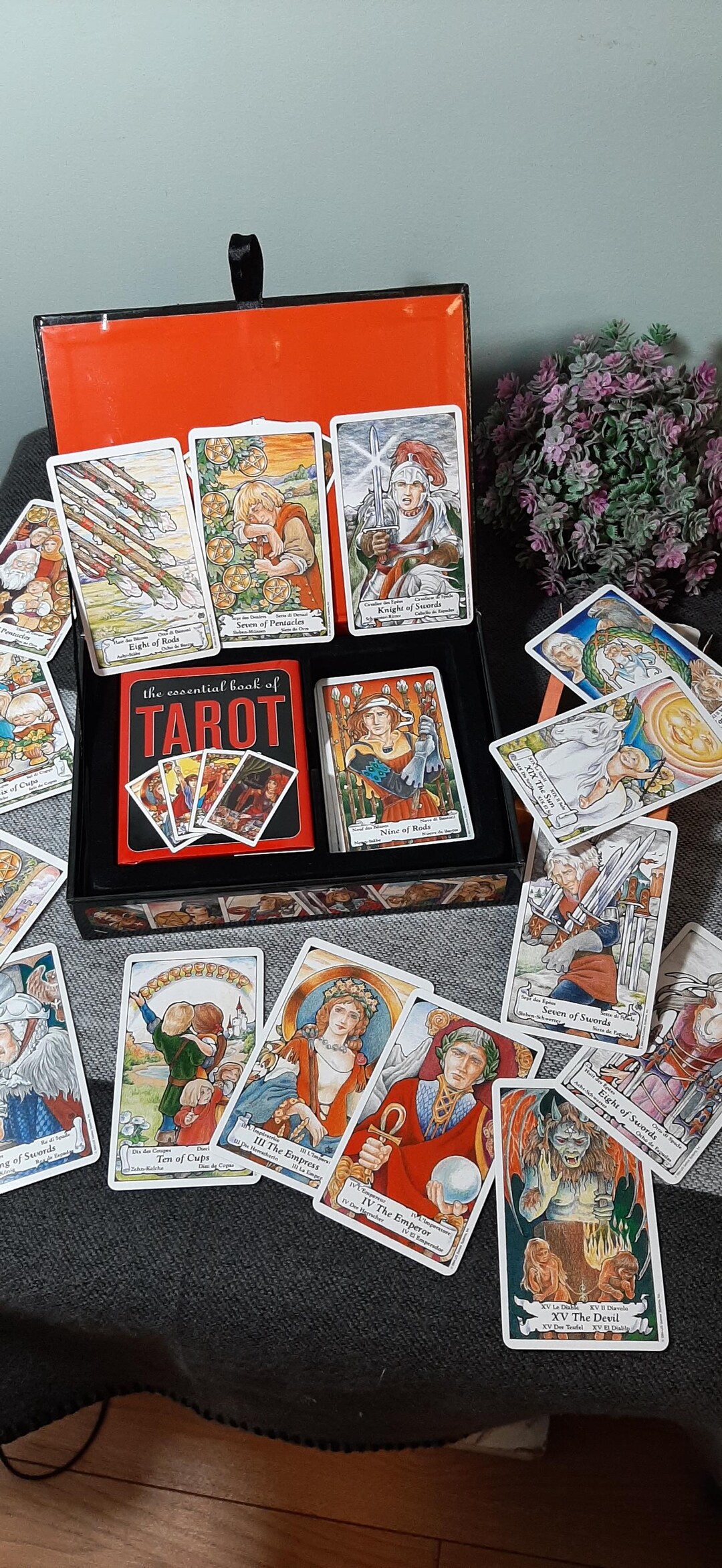 The Essential Tarot Book and Card Set Tarot Boxed Set Illustrated by ...