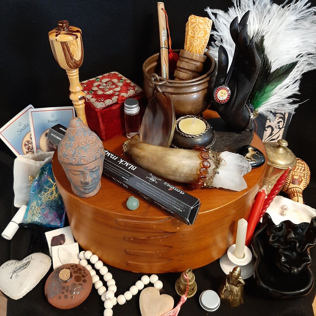 Alter Deluxe Sacred Box Traditional Shakers Box With Copper Tacks ...