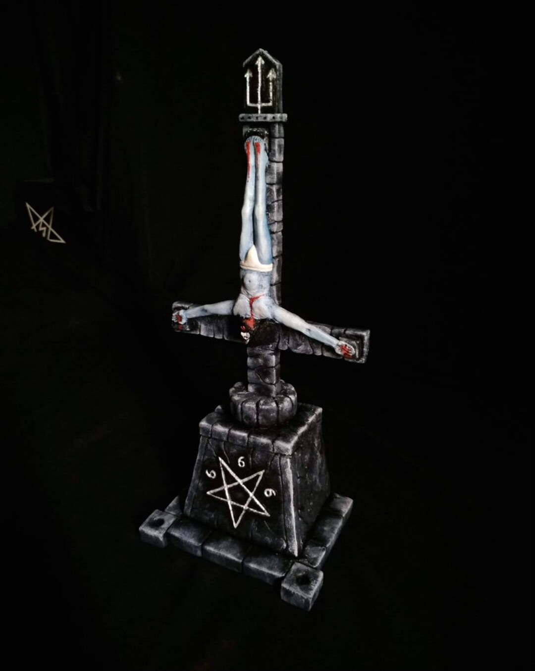 Inverted Cross Altar Statue Satanic Decor Ritual Witchcraft Supplies ...