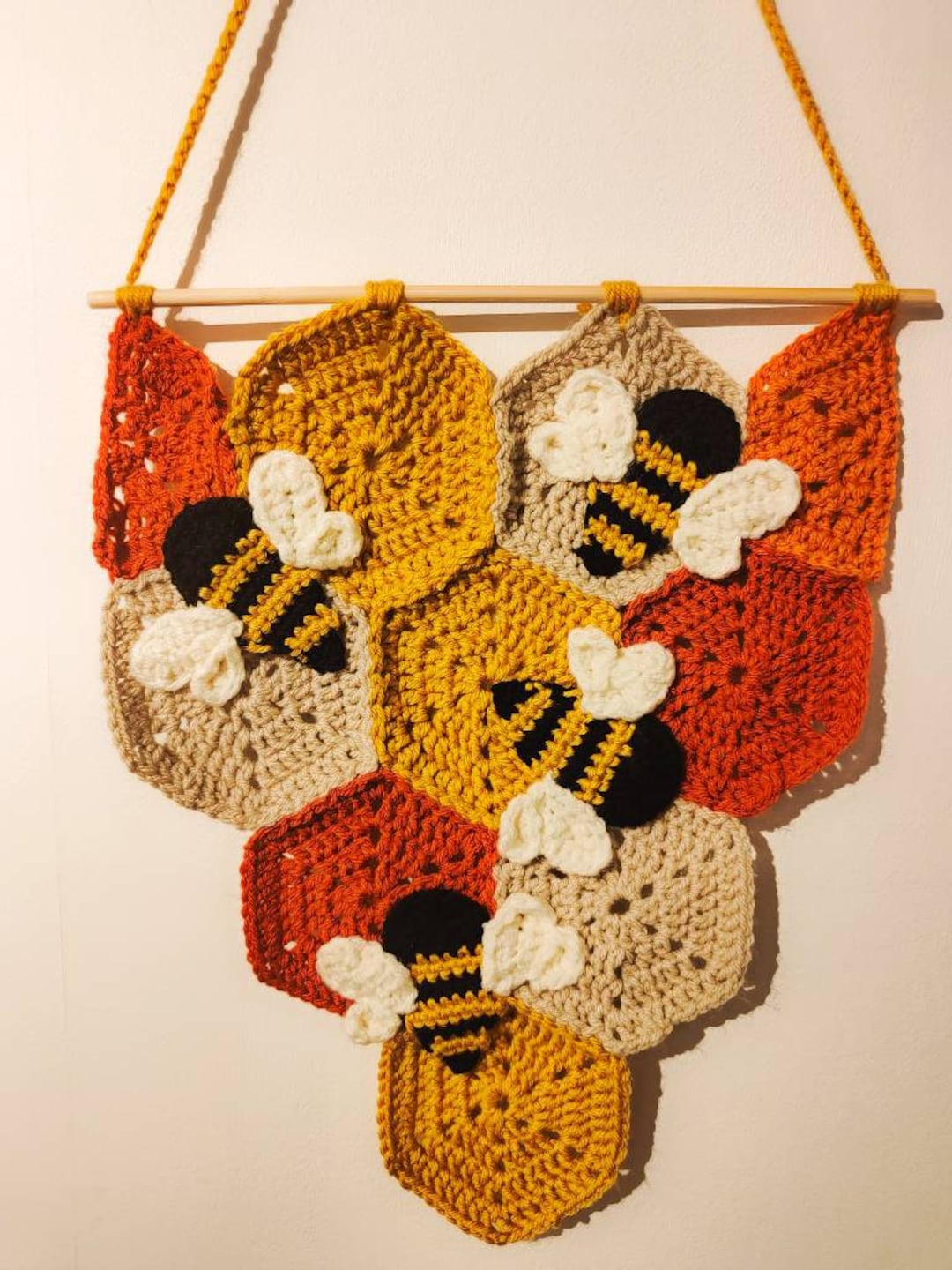 Busy Bee Wallhanging | Bee Themed Wall Decoration | Bumble Bee ...