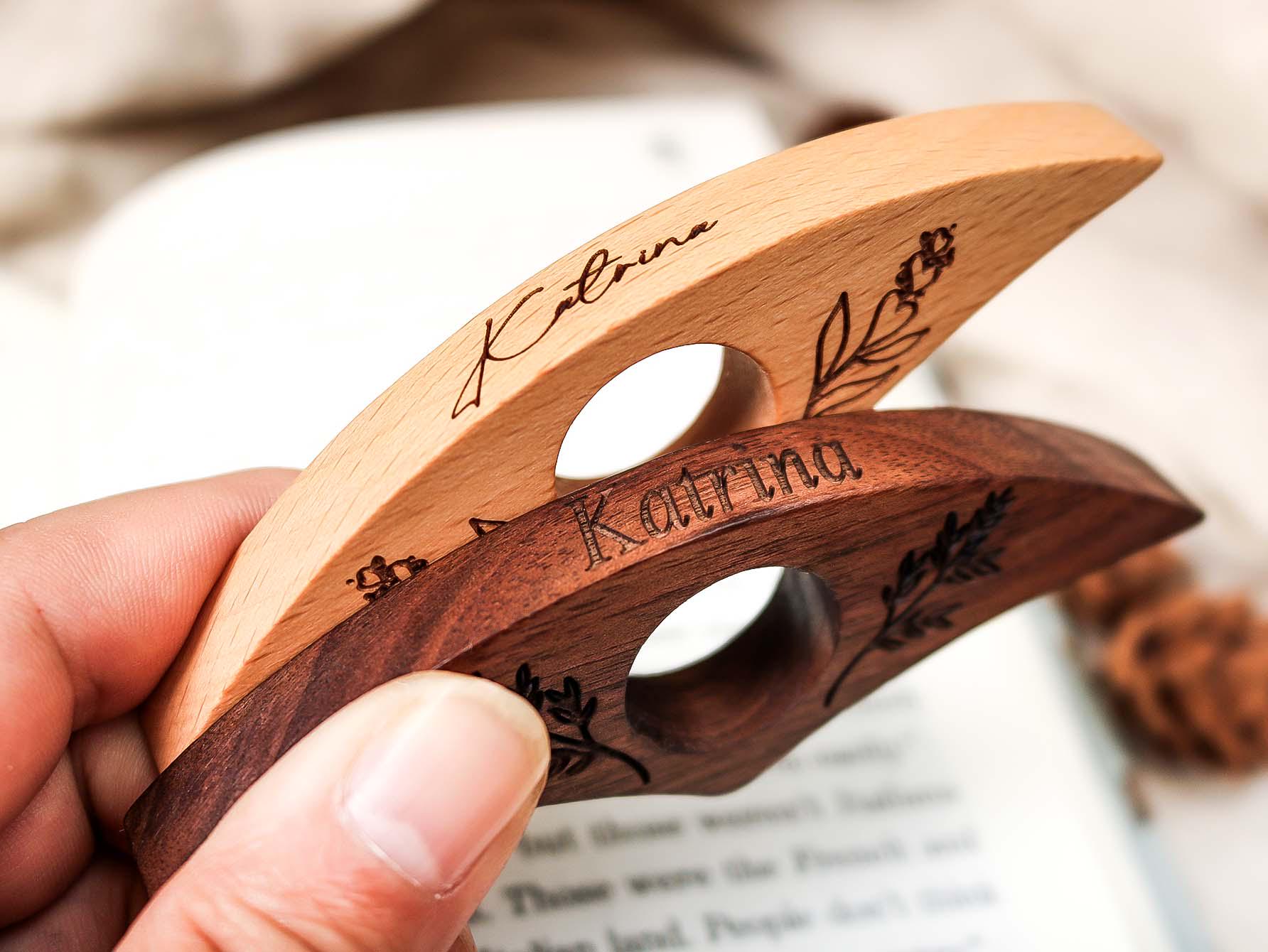 Personalized Wood Thumb Book Page Holder,customizable Name Bookmark ...