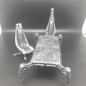 H.R. Giger Inspired Chairs & Table - Capo Chair - Rare! - Harkonnen ...