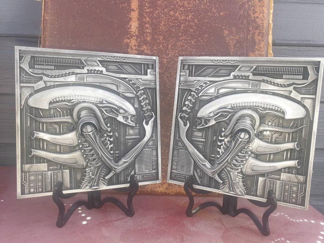 Xenomorph Inspired Set Relief Stand or Wall Pictures Alien & Giger ...
