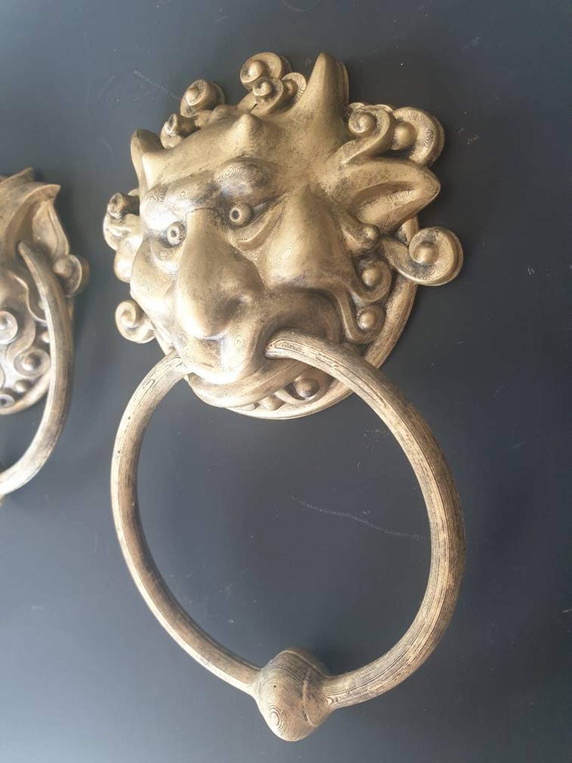 Labyrinth door knocker functional and metal look Rich in | Etsy