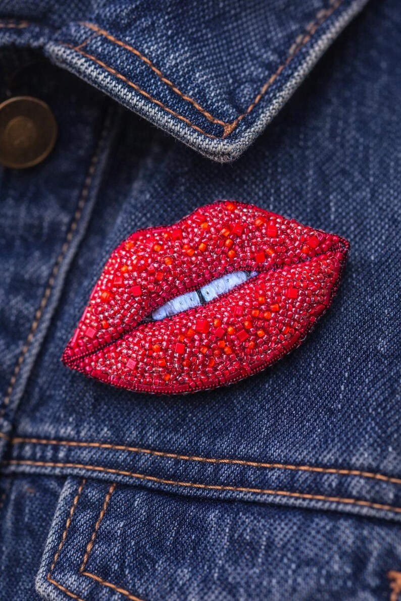 Red Lips Brooch, Handmade Beaded Lip Pin, Valentine’s Gift - Etsy