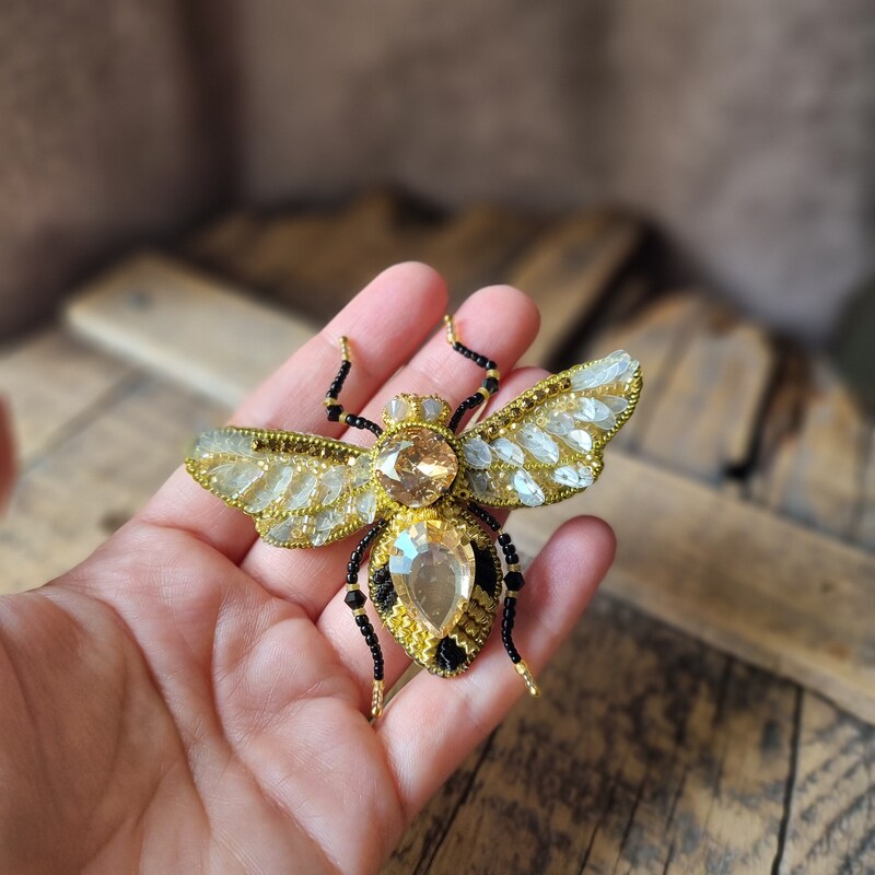 Bee Brooch - Etsy