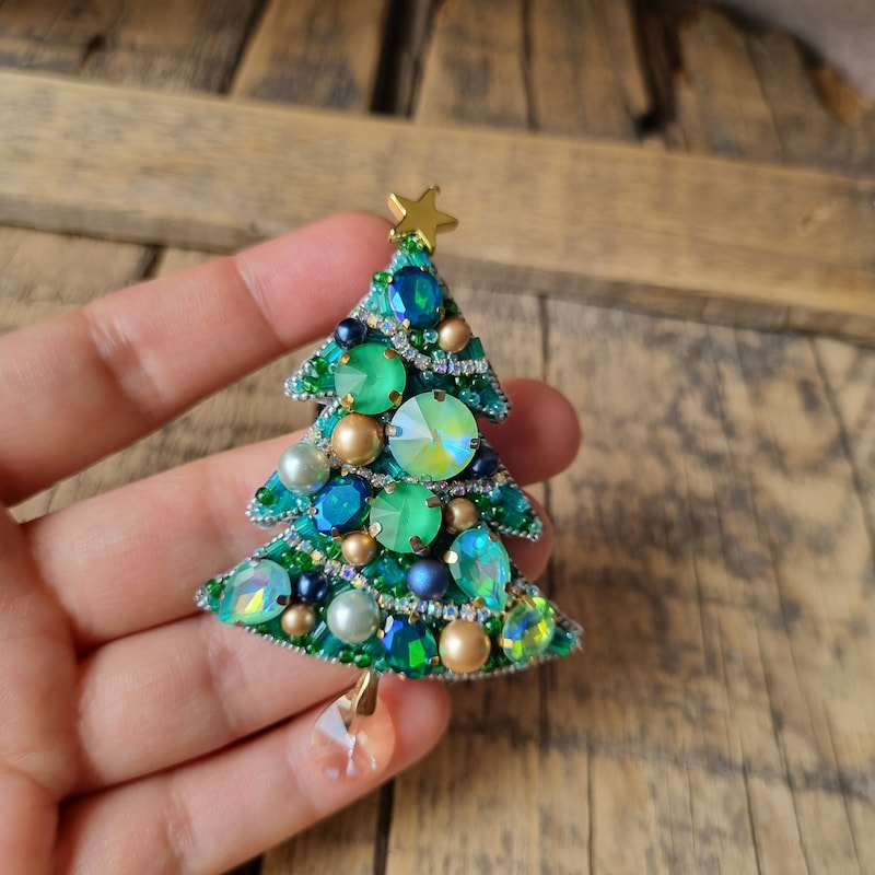 Christmas Tree Brooch - Etsy