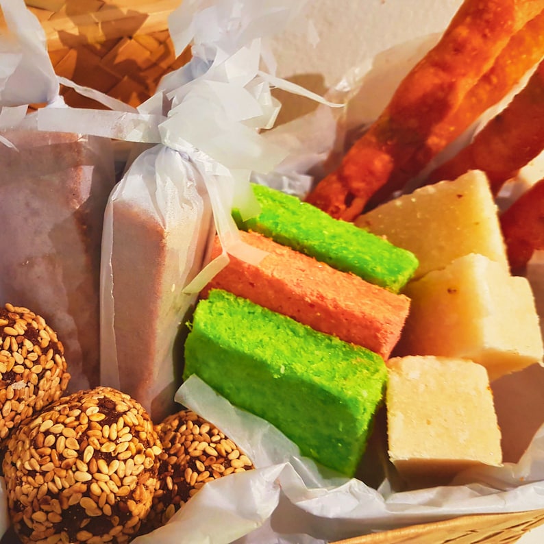 Village Style Tea Time Assortment Sri Lanka Authentic Taste Traditional ...