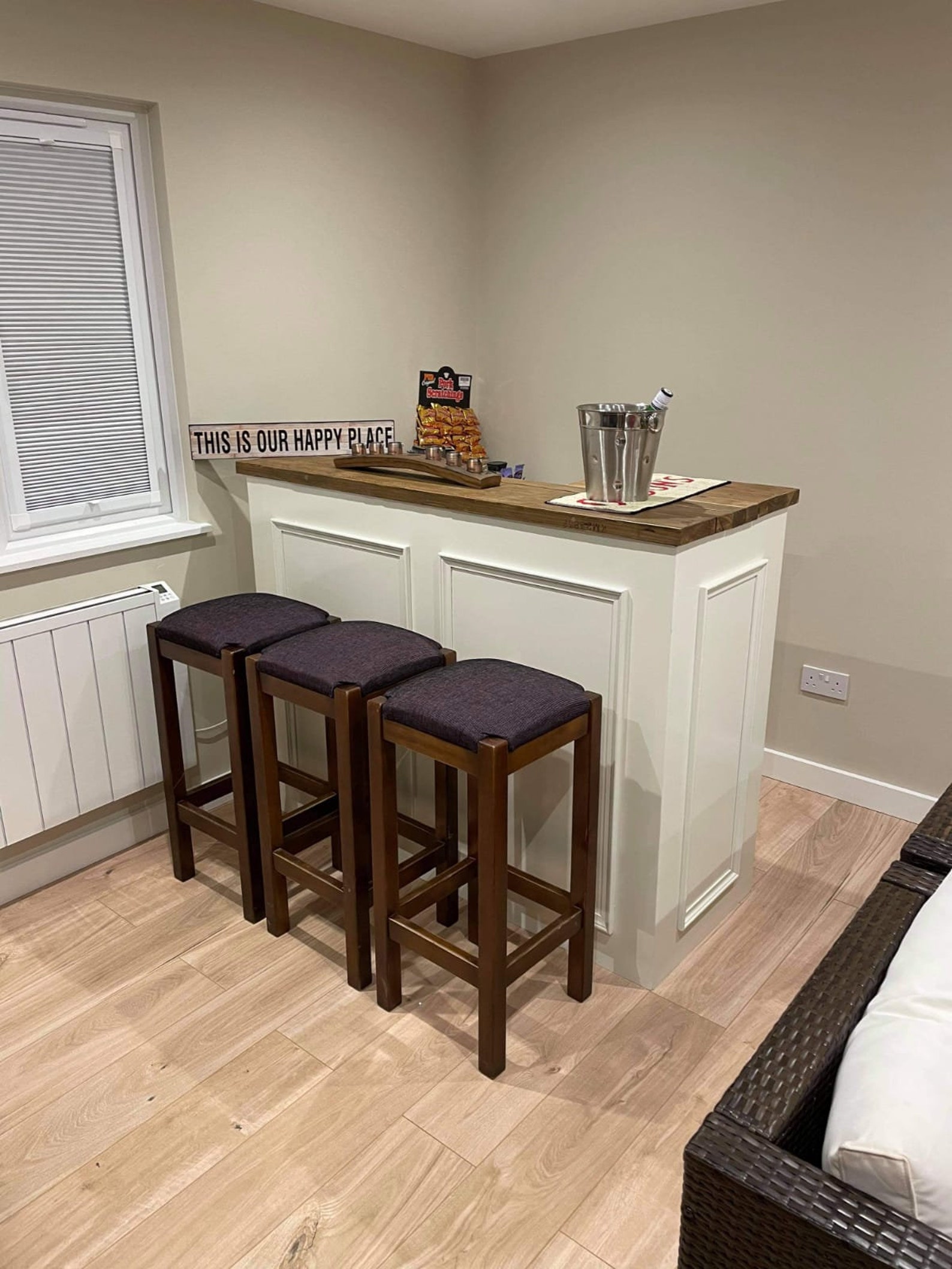 Micro Pub Garden Bar Corner Bar L-shaped Bar - Etsy UK