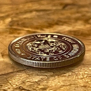 Man Pens Goat Ancient Dilmun Seal 25 Fils Bahrain Authentic Coin Money ...