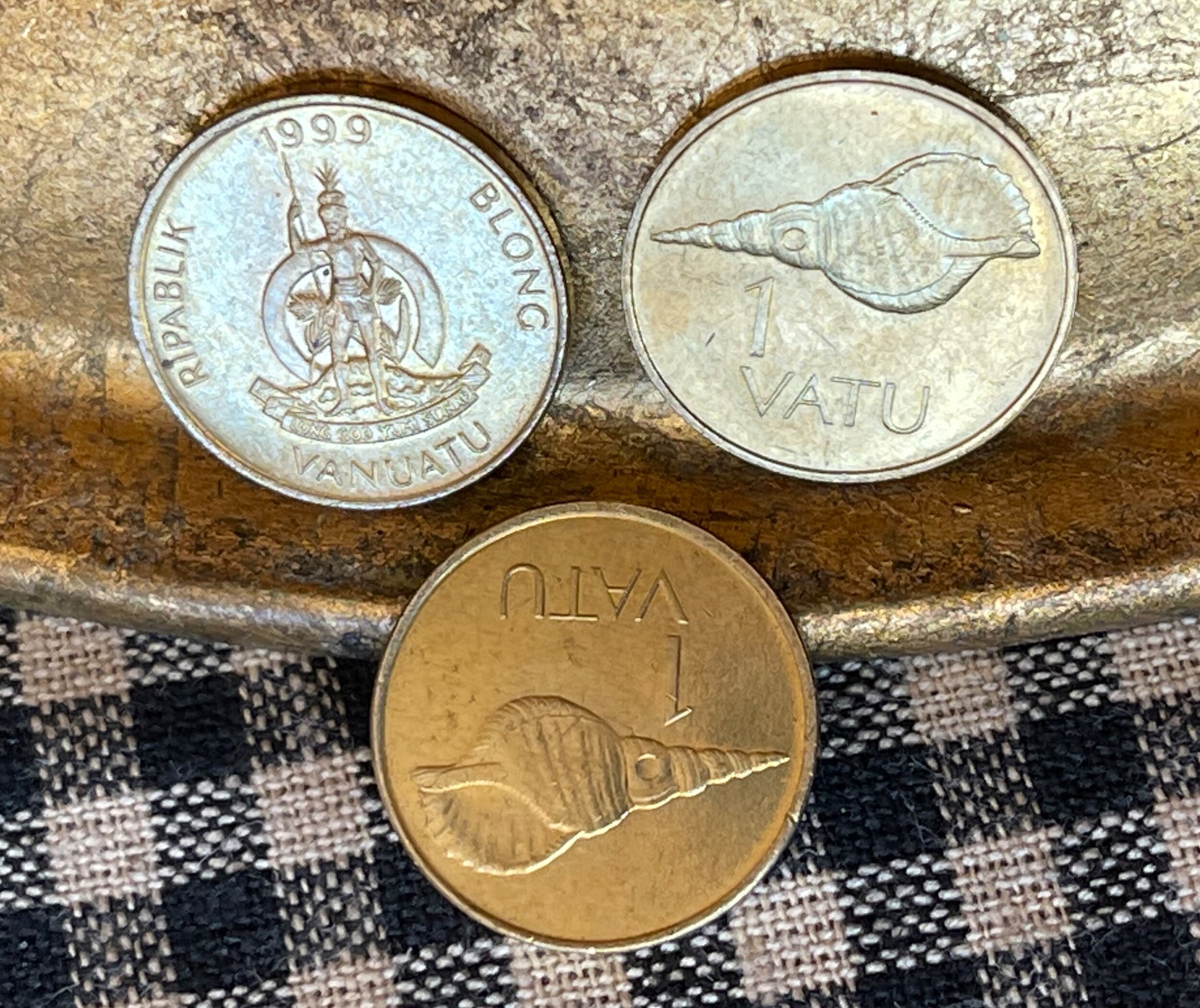 Triton Shell Trumpet 1 Vatu Vanuatu Authentic Coin Money for - Etsy UK
