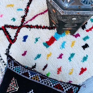 Fascinating Ben Ourain Carpet 5x7 - Moroccan Rug - Berber Carpet ...