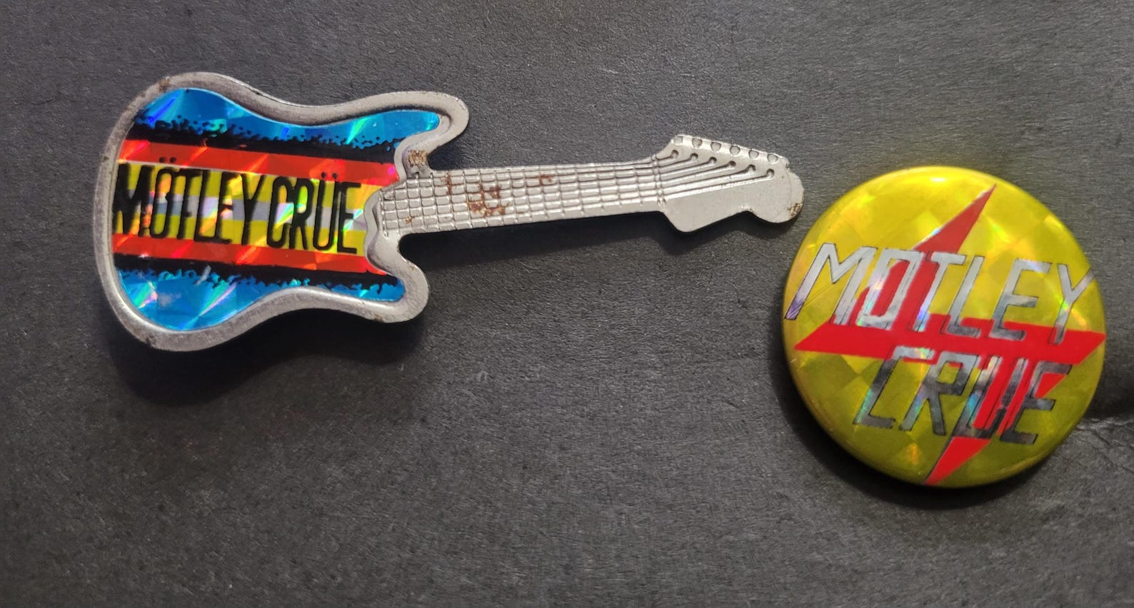 Nikki Sixx AM Motley Crue Lot 2 Guitar Pick + Vintage Pin Badge Framed ...