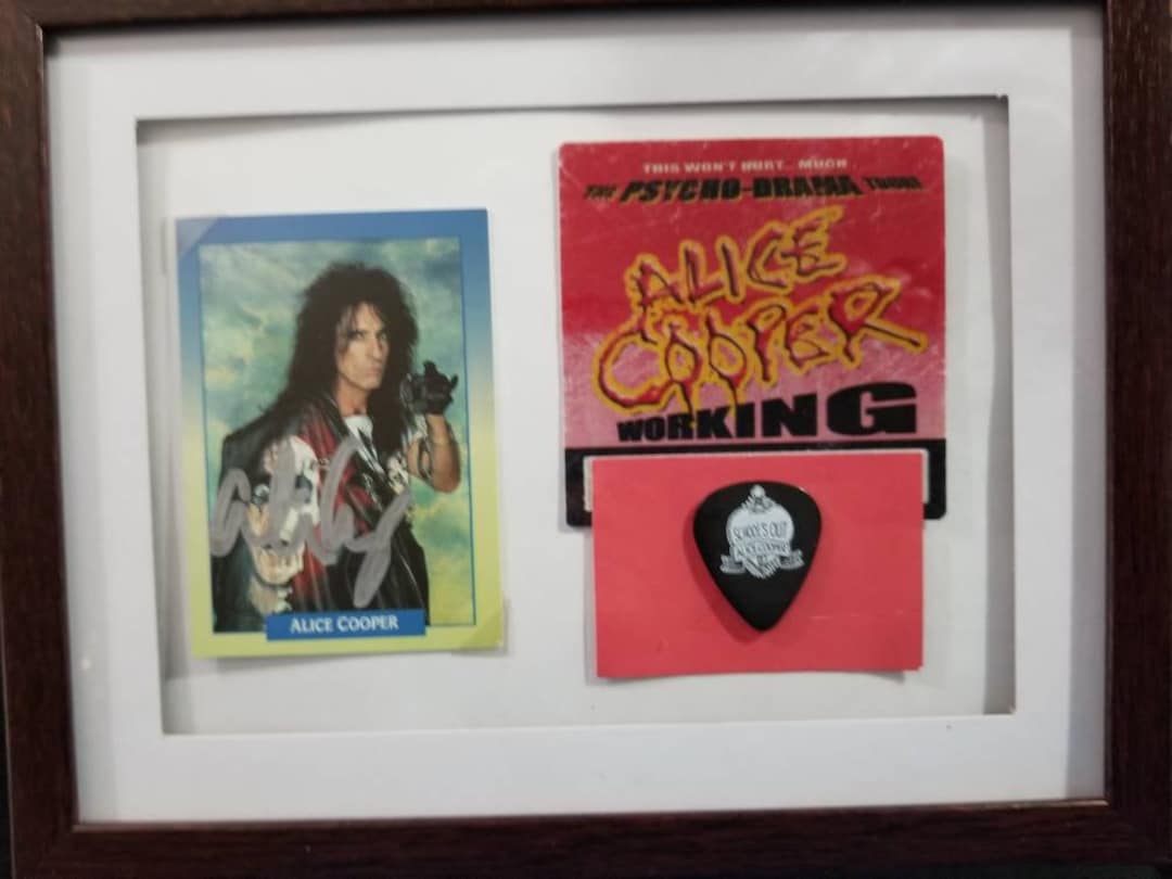 Alice Cooper Signed Autographed Photo Card Guitar Pick VIP - Etsy