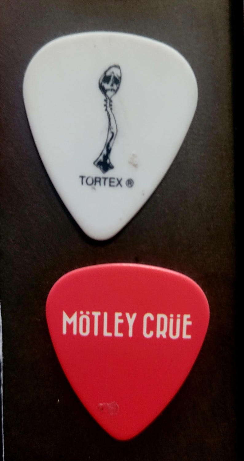 Motley Crue Nikki Sixx AM Lot Framed Photo + Vintage Pin Badge + 2 ...