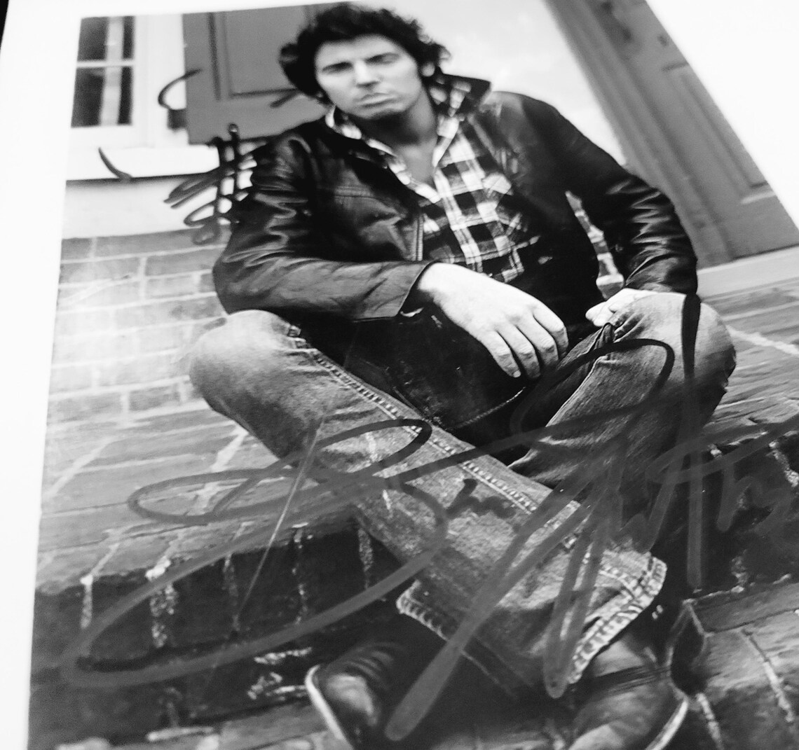 Bruce Springsteen Genuine Hand Signed Autographed Photo Display Guitar ...