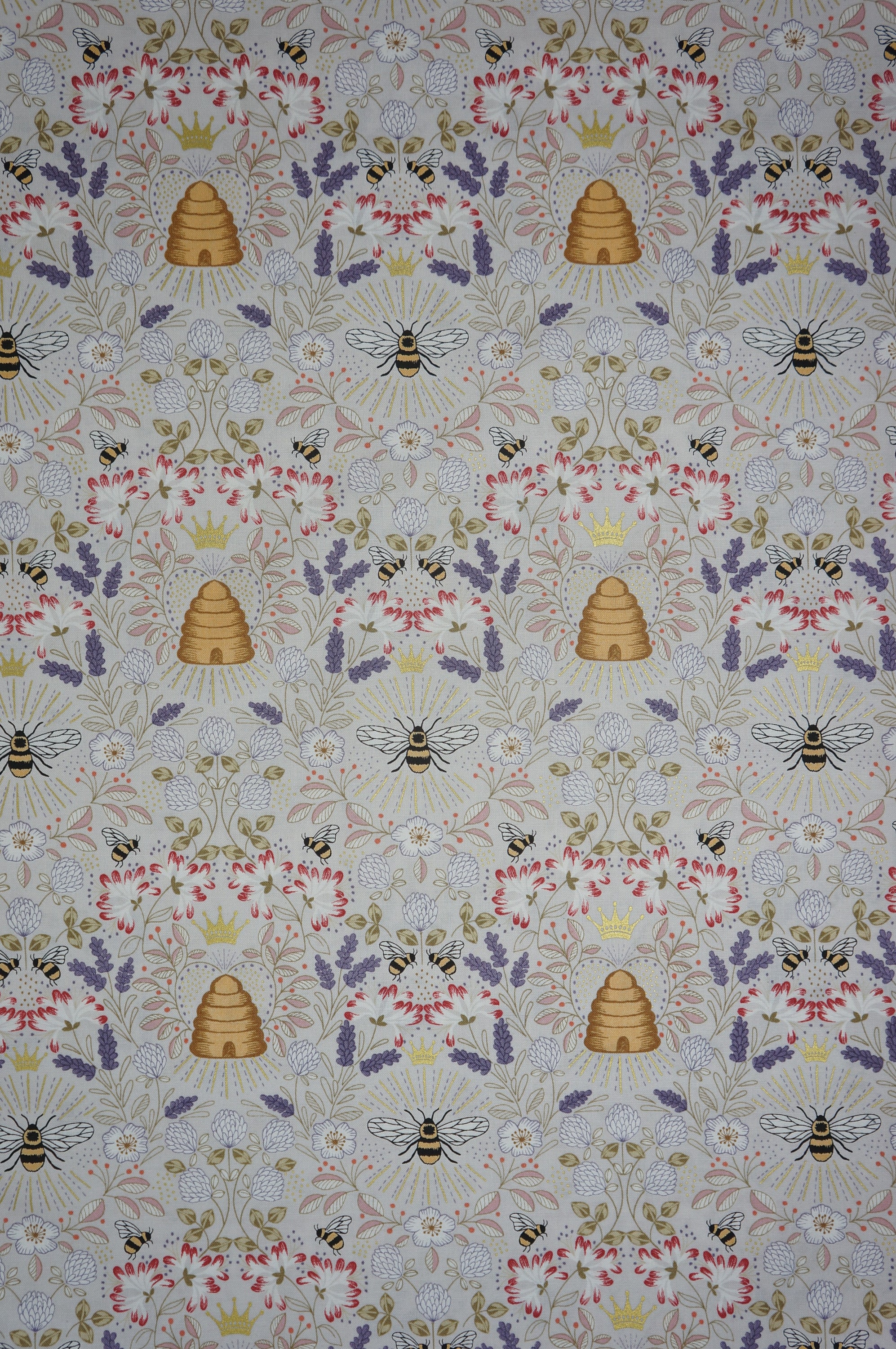 Honey Bee with Hive and Flowers Honey Bee by Lewis & Irene Quilting ...