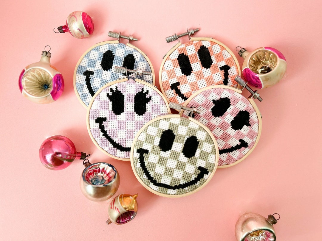 Cute Happy Smiley Face Cross Stitch Kit , Beginner Friendly, Easy ...