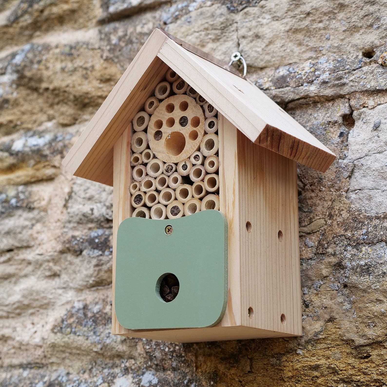 Wooden Bee Barn: FSC Timber, Solitary Bee House - Etsy