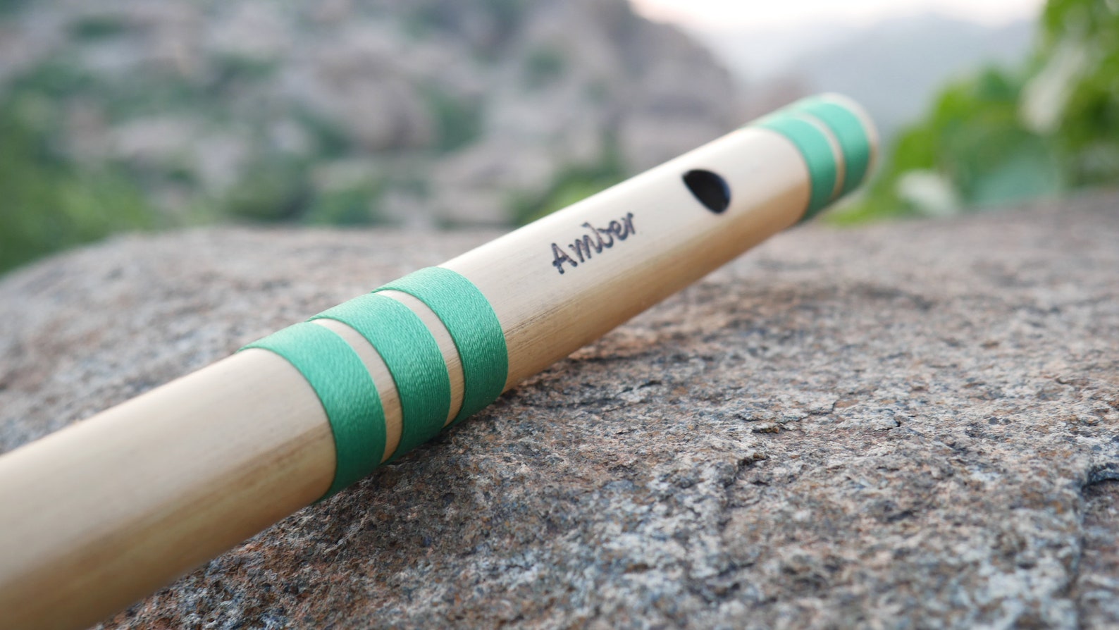Bamboo Bansuri Flute - E Medium, Hindustani Indian Flute (16.5 Inches ...