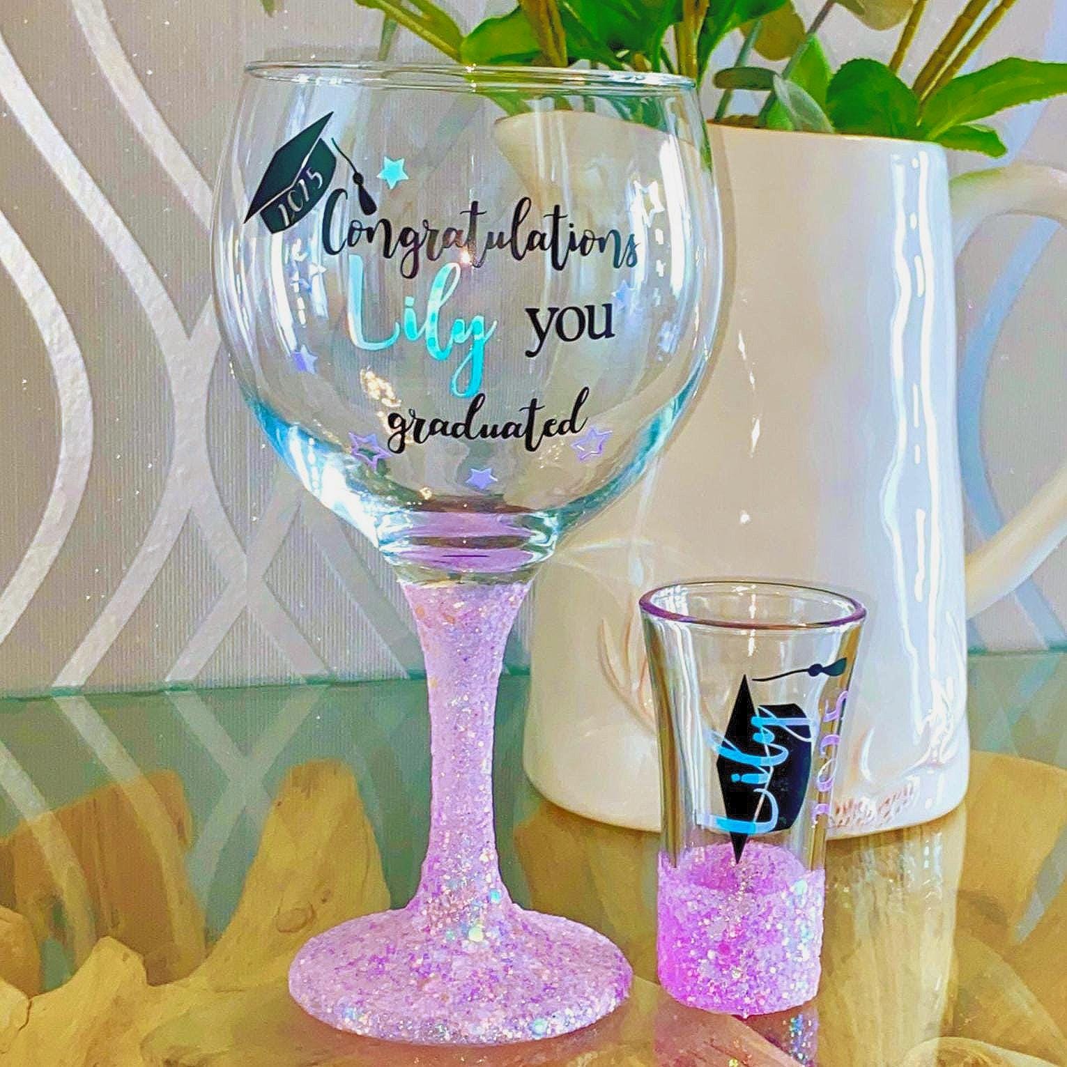 Personalised 2026 Graduation Glass| Custom Name Keepsake | 21 Colour ...