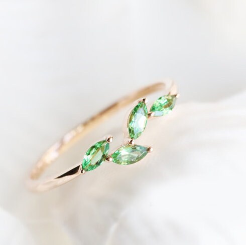 Emerald Leaf Ring Floral Emerald Promise Ring 9K Minimalist - Etsy