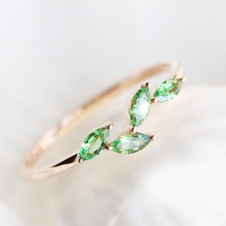 Emerald Leaf Ring Floral Emerald Promise Ring 9K Minimalist - Etsy