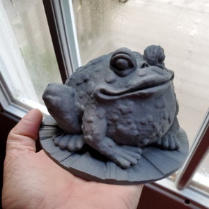 Garden Toad Statue - Any Color - Gift for Reptile Lovers | Animal ...