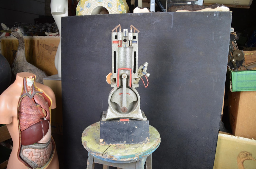 LARGE Four-stroke Single Cylinder Engine, Vintage Educational Model ...