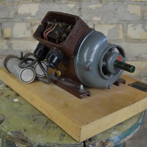 Electric Motor & Capacitors, Vintage Cutaway Model: Original 1950s ...