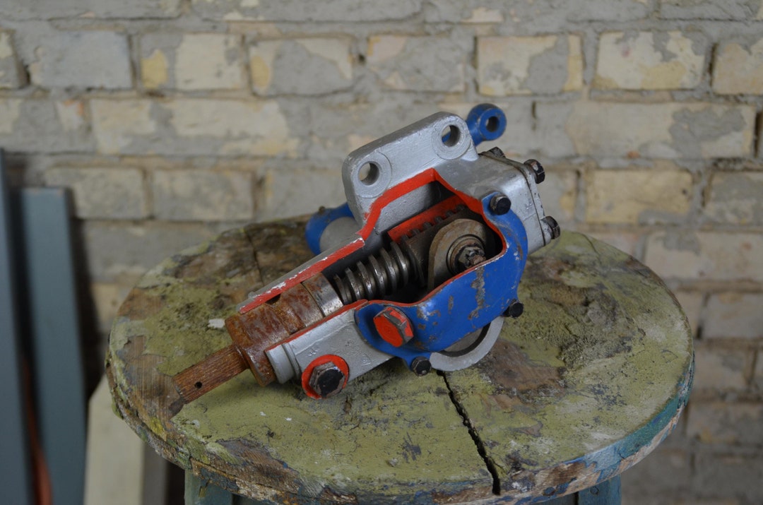 Škoda Steering Block, Vintage Cutaway Model: Original 1960s Czech ...