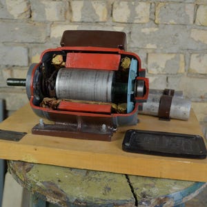 Electric Motor & Capacitors, Vintage Cutaway Model: Original 1950s ...