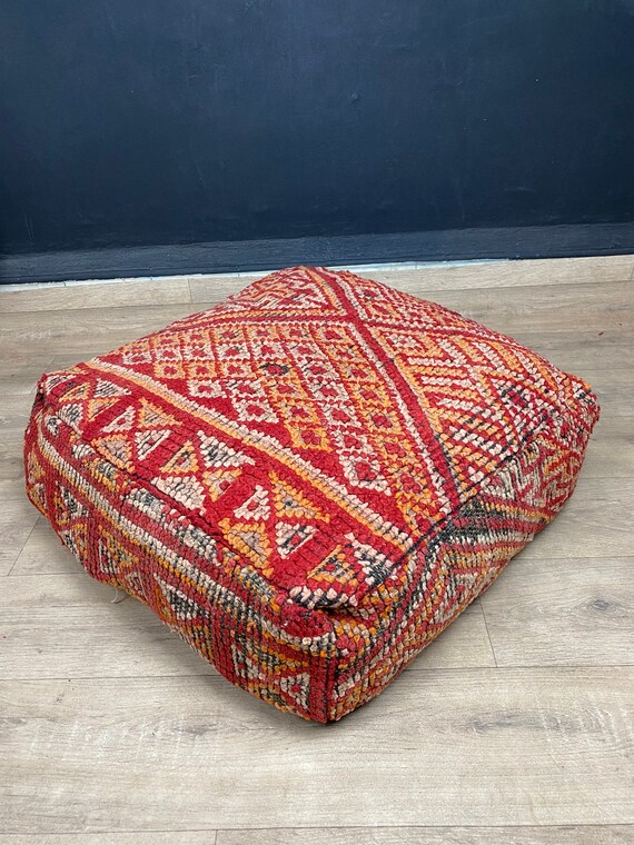 Vintage marokkanischer Kelim Pouf Boden Pouf Vintage marokkanischer Ottoman Beni Ourain Quadratischer Pouf Meditationskissen rotes Kelim Kissen im Freien Etsy