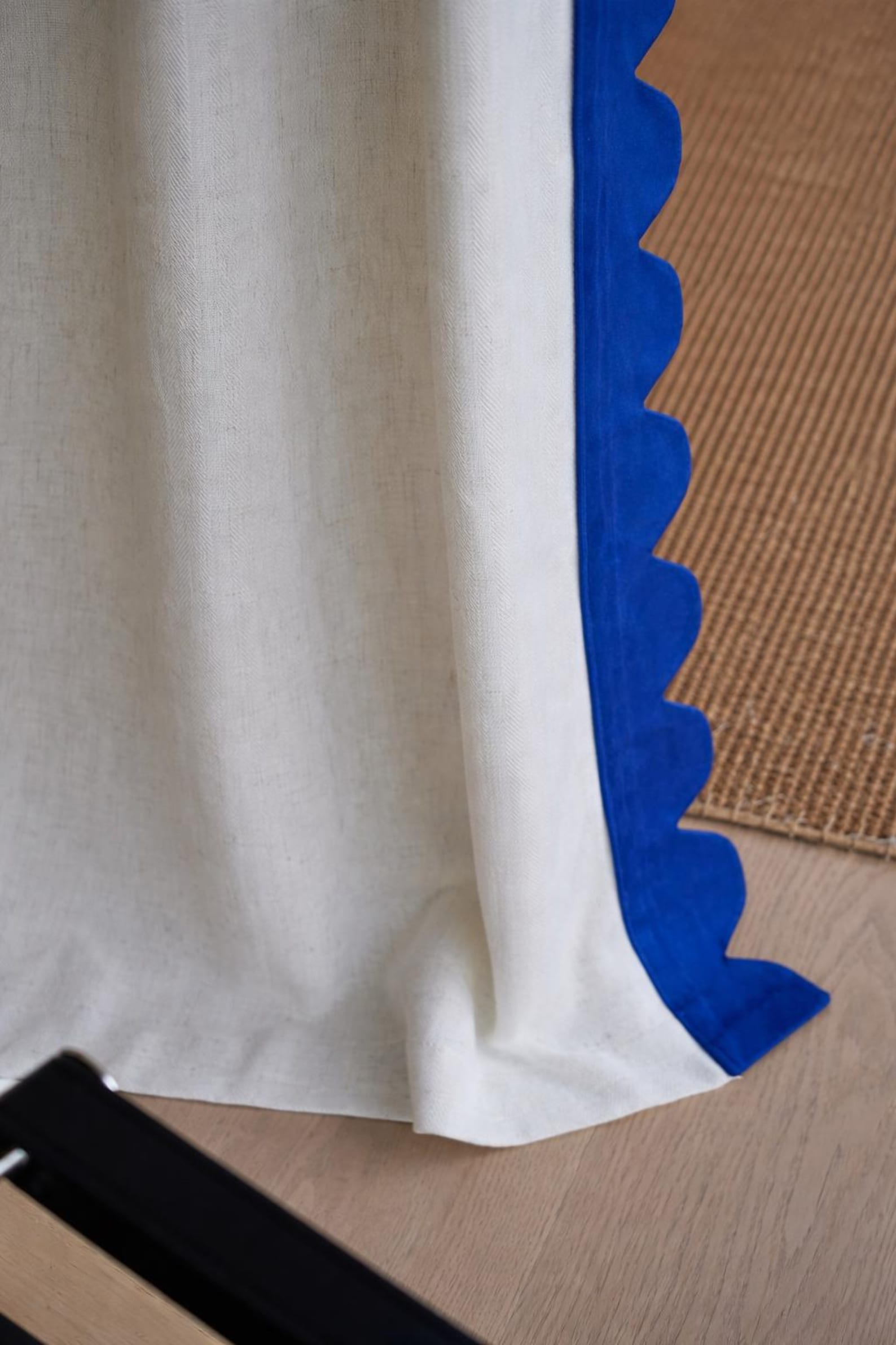 Scalloped Edge Linen Curtains | Off-white Curtains With Blue Trim ...