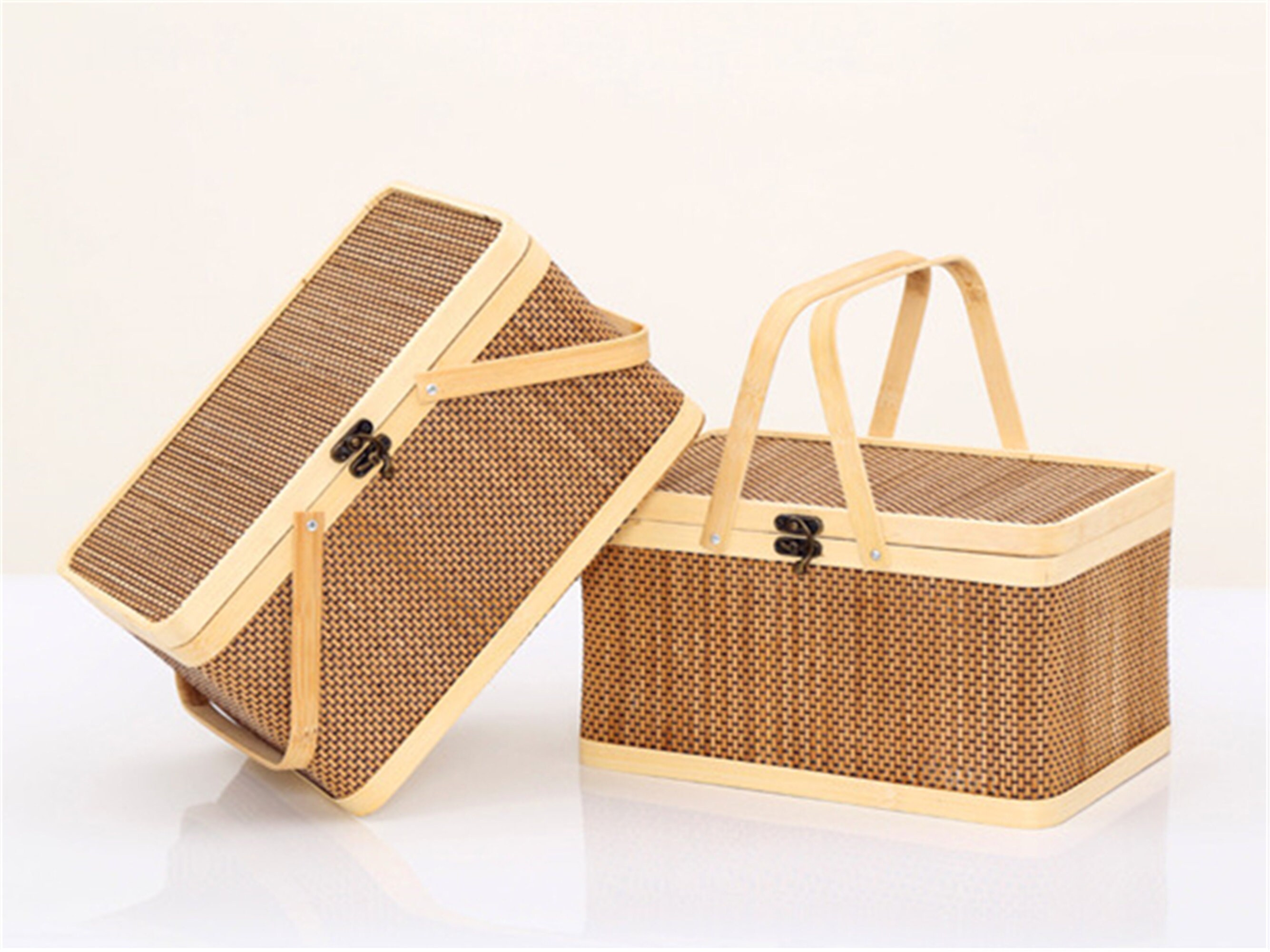 Baskets Storage & Organization Woven storage basket with rope and ...