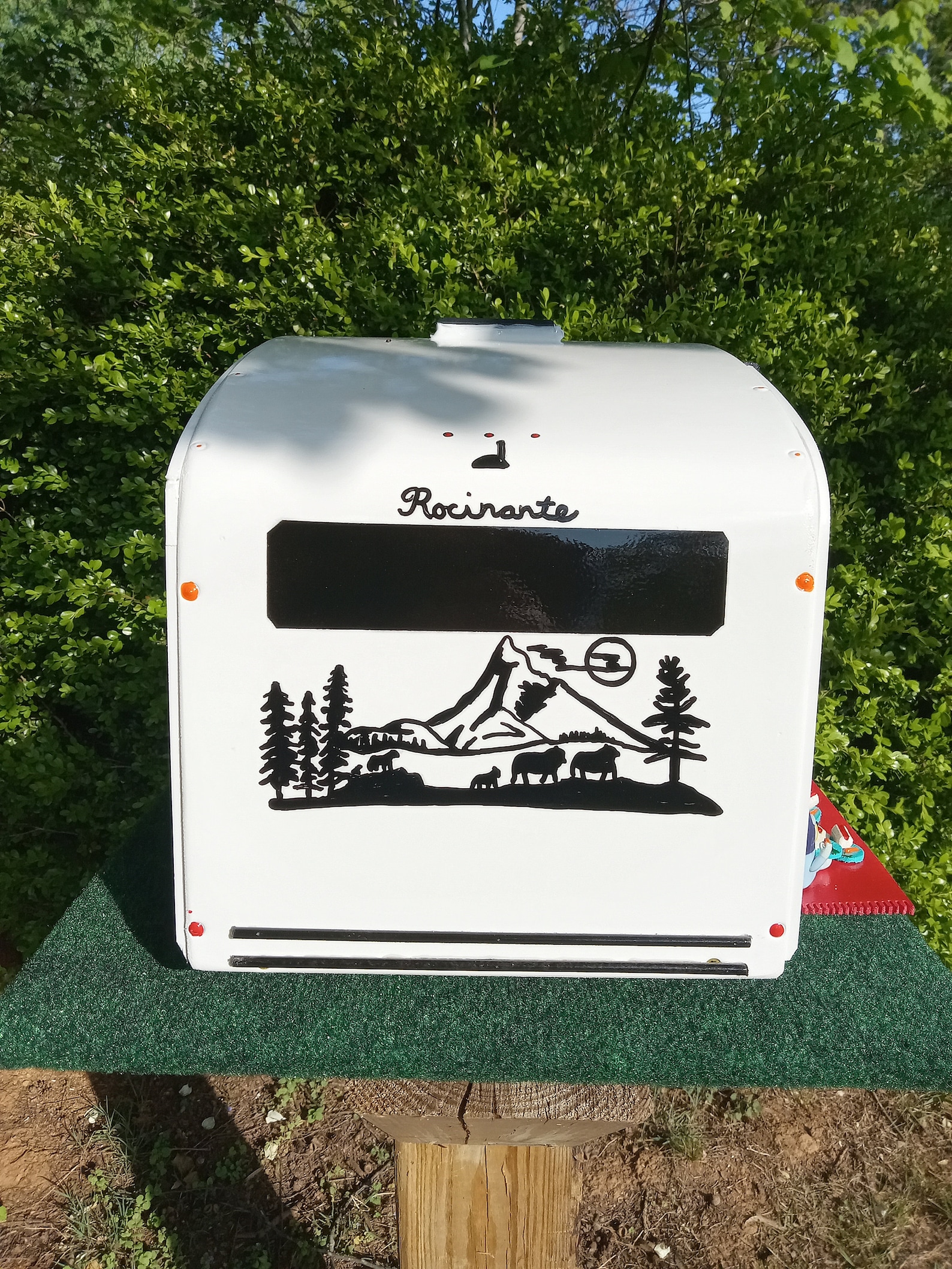 Pull Behind Bluey Trailer Mailbox- Custom Built That Lights up at Night ...