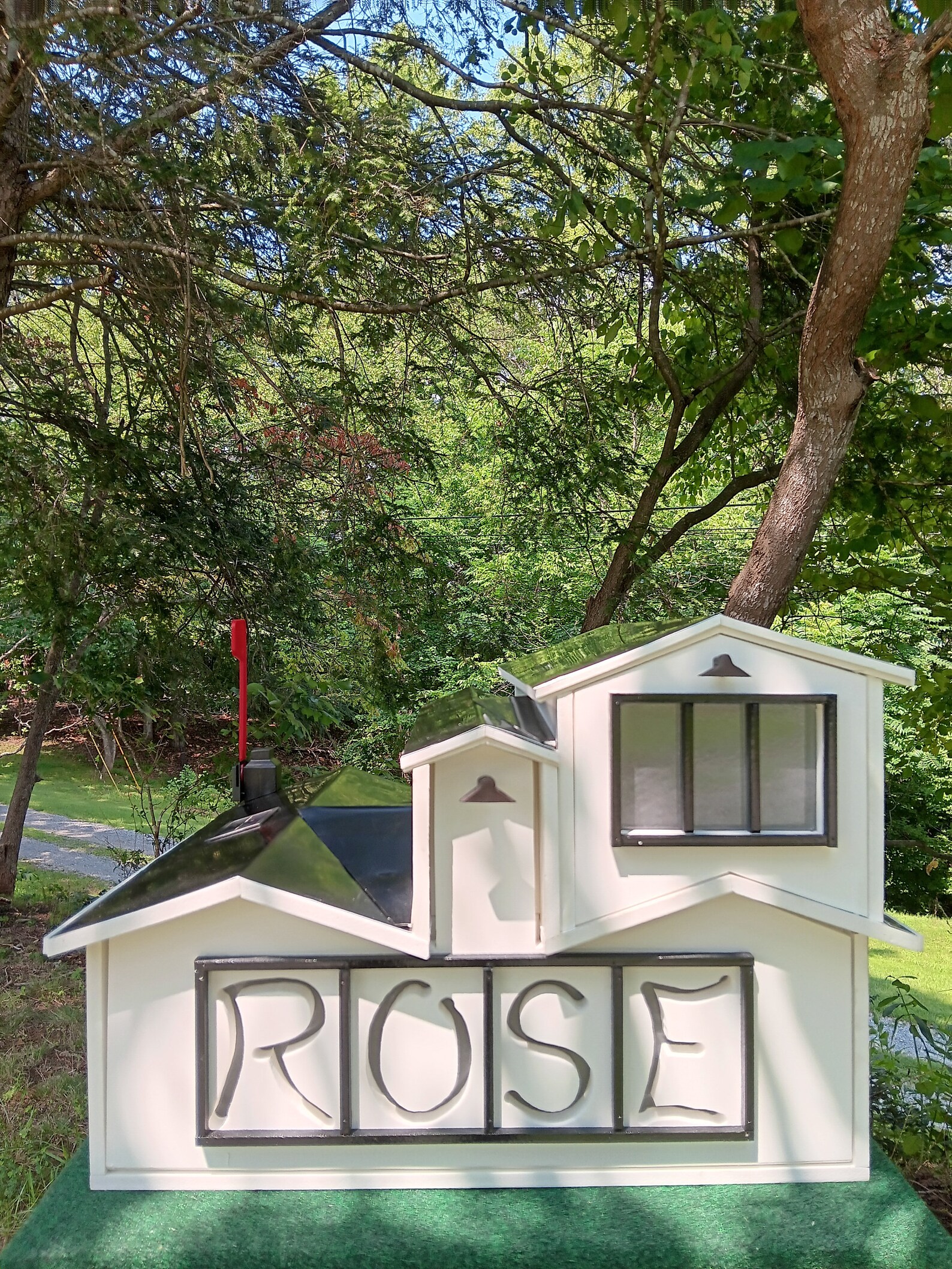 Builder's Choice Custom-built Free-range Large Mailhouse With Color ...