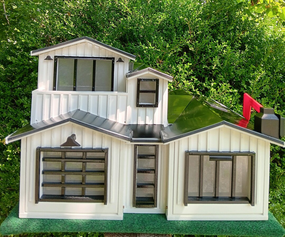 Builder's Choice Custom-built Free-range Large Mailhouse With Color ...