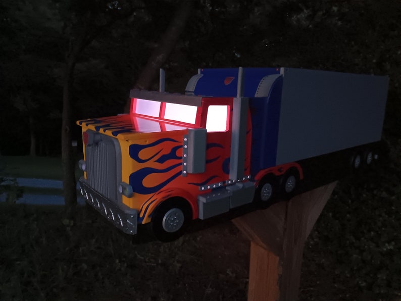 Tractor Trailer Mailbox That Lights up at Night - Etsy