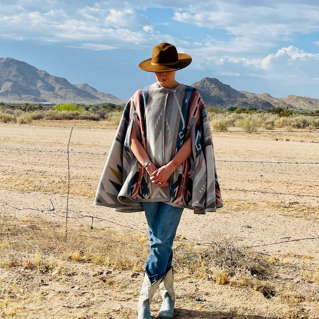 White Sands Cape Made With a Pendleton® Wool White Sands - Etsy
